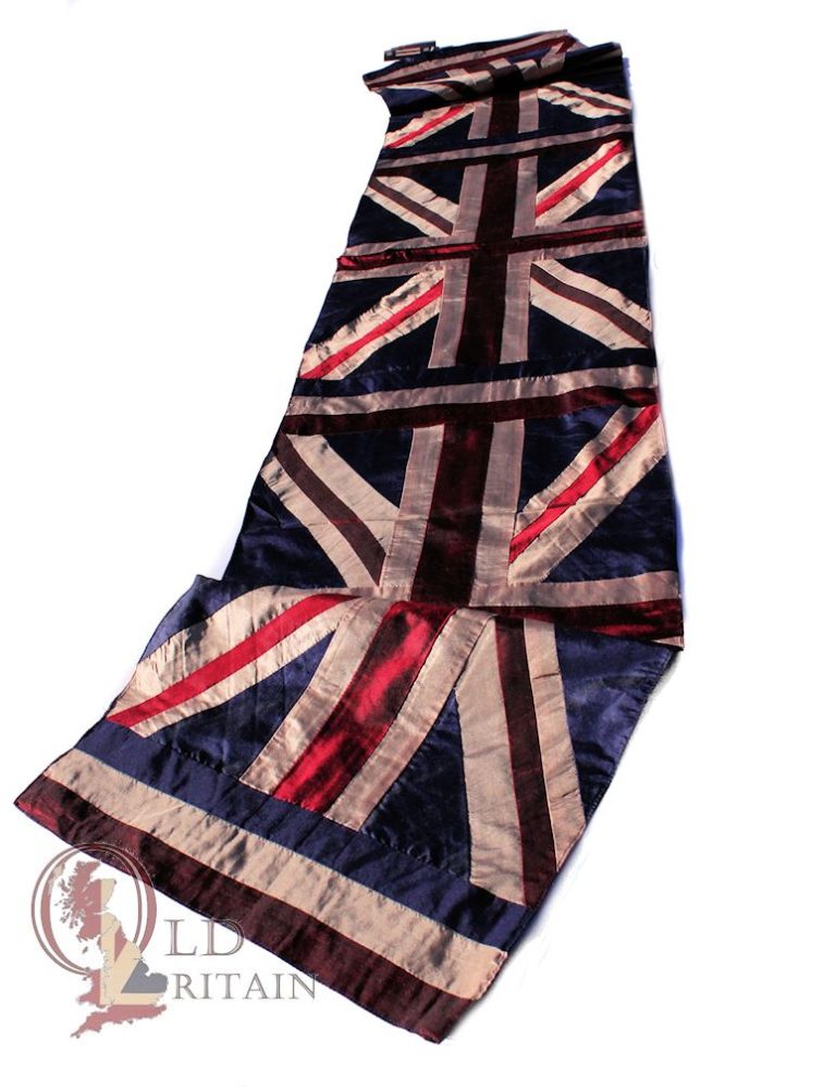 Union Jack Scarf - British classic clothing accessory